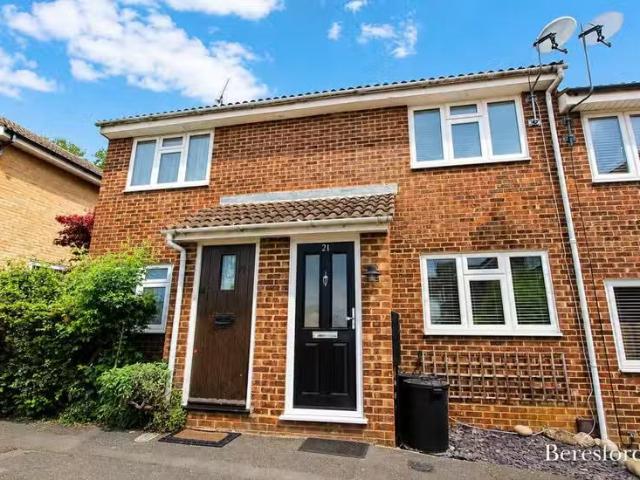 2 bedroom terraced house for rent in Hazeleigh, CM13