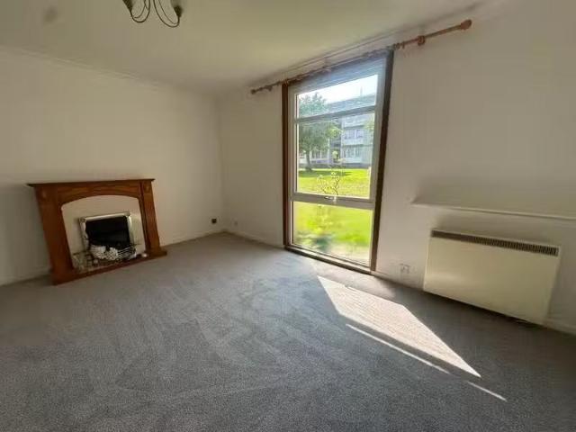 2 bedroom terraced house for rent in Hazlehead Road, Aberdeen.