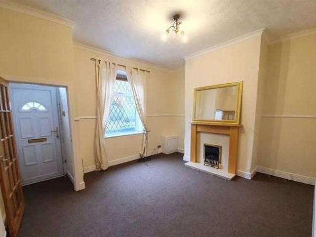 2 bedroom terraced house for rent in Hall Street Bury BL8