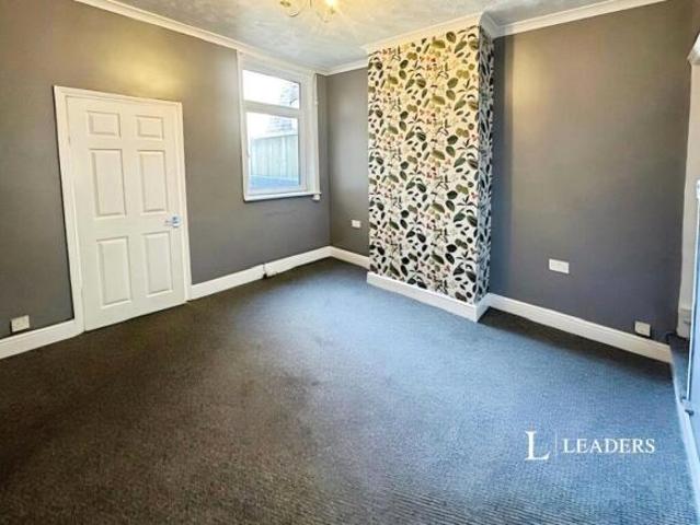 2 bedroom terraced house for rent in Hamil Road, ST6