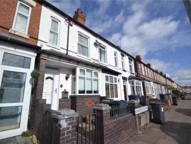 2 bedroom terraced house for rent in Hampton Court Road, Harbo.