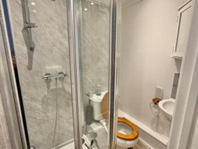2 bedroom terraced house for rent in Hanover Terrace, Brighton, BN2