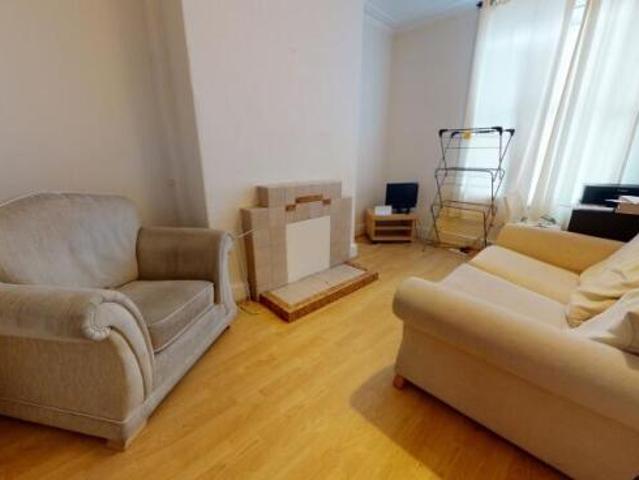 2 bedroom terraced house for rent in Harold Grove, Hyde Park, Leeds, LS6