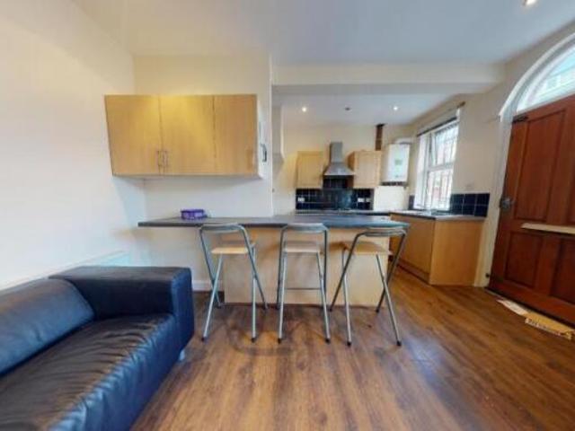 2 bedroom terraced house for rent in Harold Place, Hyde Park, Leeds, LS6