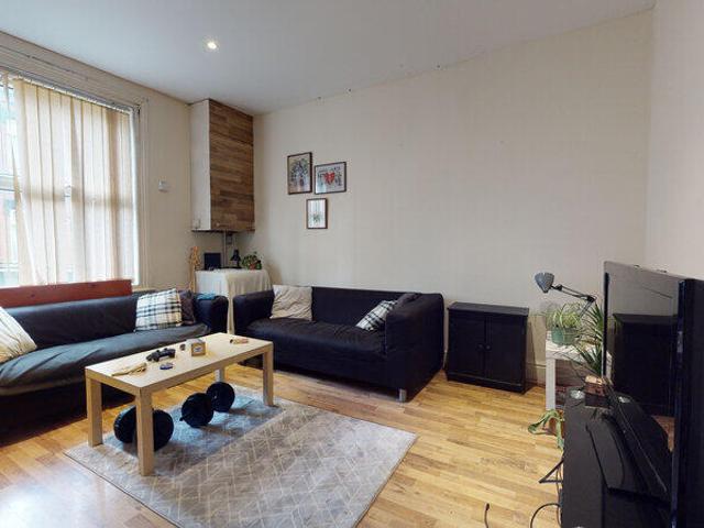 2 bedroom terraced house for rent in Harold Road, Hyde Park, Leeds, LS6