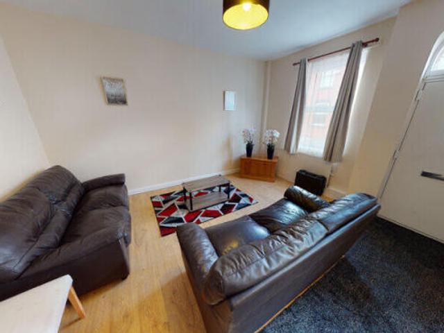 2 bedroom terraced house for rent in Harold Street, Hyde Park, Leeds, LS6