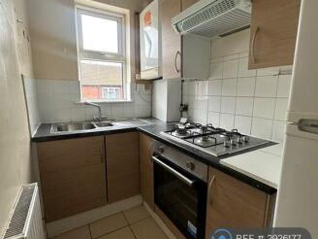 2 bedroom terraced house for rent in Harrow Road, London, E11