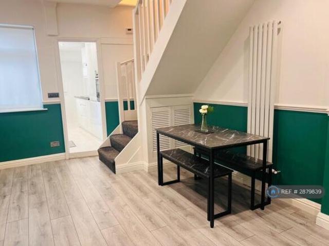 2 bedroom terraced house for rent in Heworth Road, York, YO31