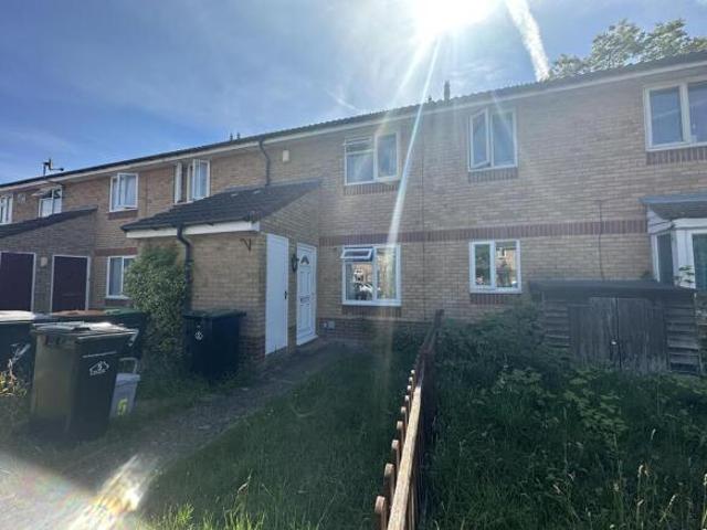 2 bedroom terraced house for rent in Heather Gardens, Bedford, MK41