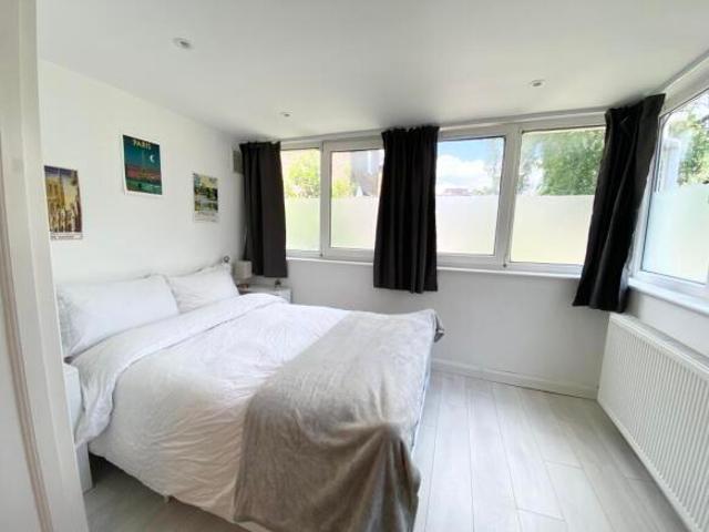 2 bedroom terraced house for rent in Hemstal Road, London, NW6
