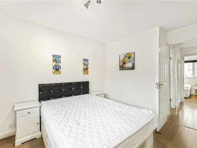 2 bedroom terraced house for rent in Henley Drive, London, SE1