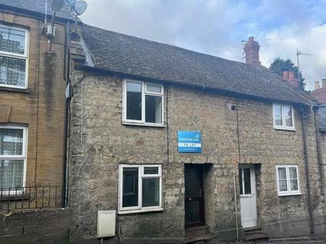 2 bedroom terraced house for rent in Hermitage Street Crewkerne TA18