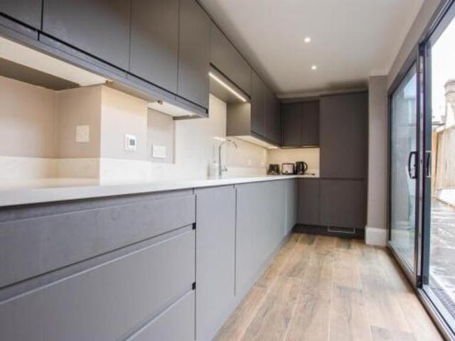 2 bedroom terraced house for rent in Heslington Road, York, YO10 5AX, YO10