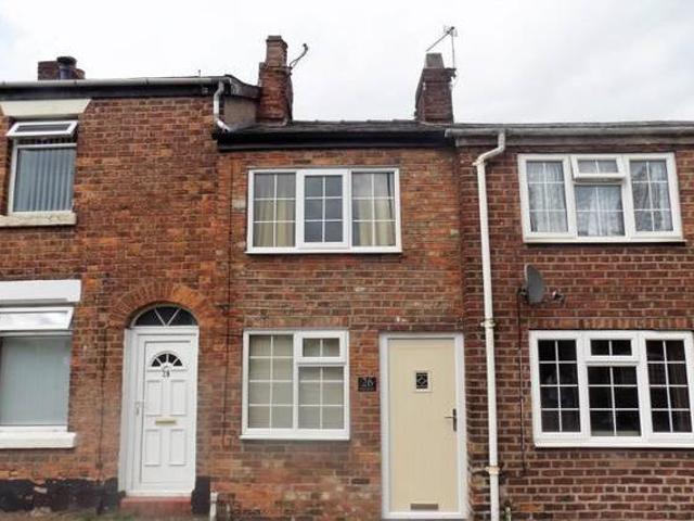 2 bedroom terraced house for rent in High Street CW8
