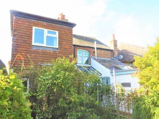 2 bedroom terraced house for rent in High Street Amberley BN18