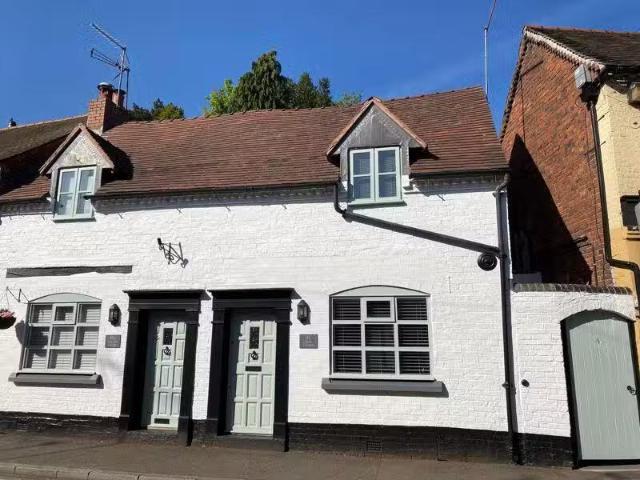 2 bedroom terraced house for rent in High Street, Kinver, DY7