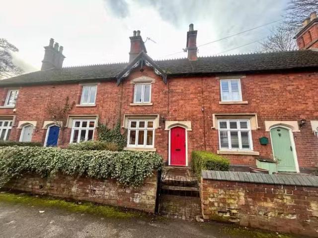 2 bedroom terraced house for rent in High Street, Hampton In A.