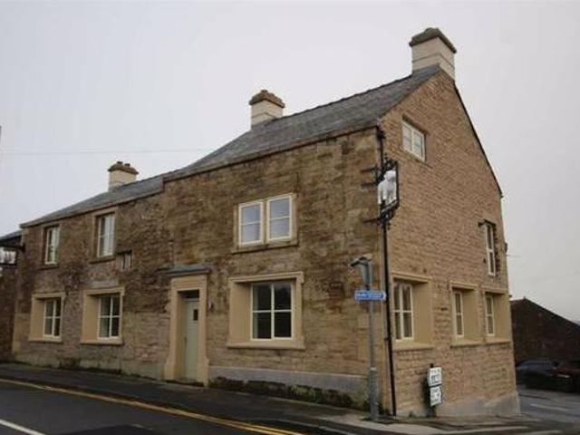 2 bedroom terraced house for rent in Higher Road Longridge PR3