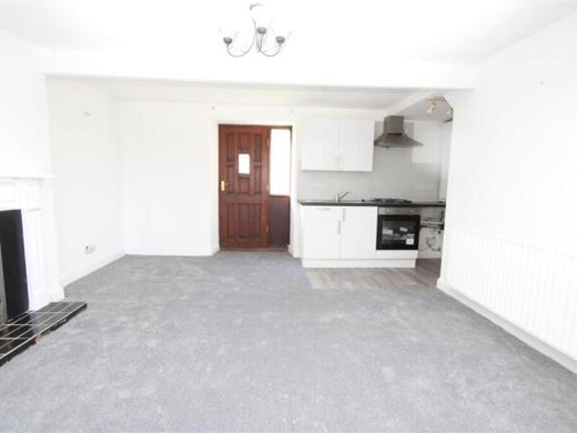 2 bedroom terraced house for rent in Highgate Road, Queensbury, Bradford, BD13