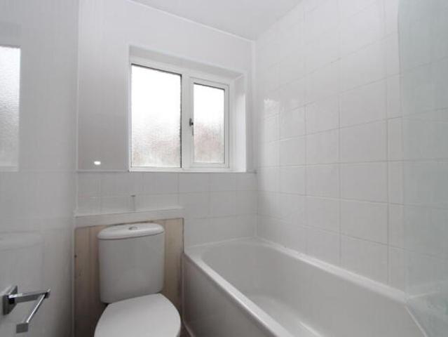 2 bedroom terraced house for rent in Hill Street, Reading, RG1