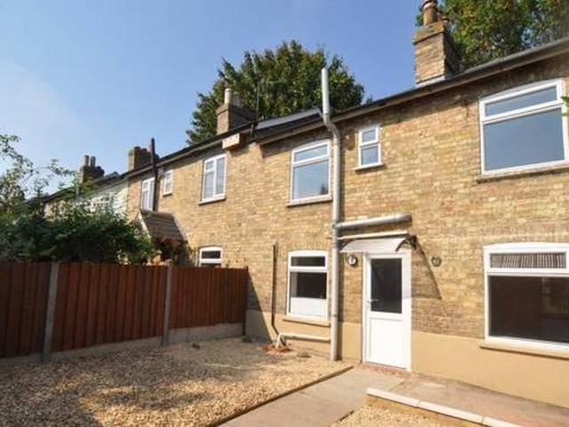 2 bedroom terraced house for rent in Hillfoot Road Shillington SG5