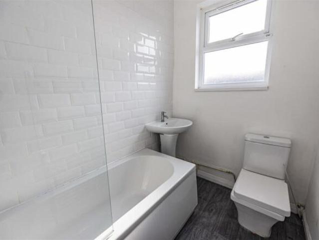2 bedroom terraced house for rent in Hudson Street, Nottingham, NG3
