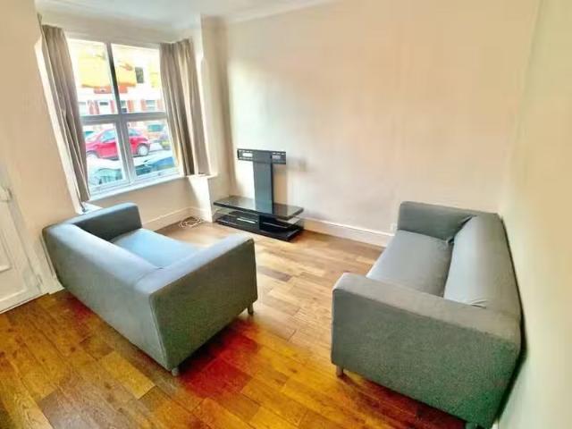 2 bedroom terraced house for rent in Hugh Road, STOKE, Coventr.