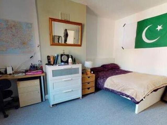 2 Bedroom Terraced House For Rent In Hyde Park