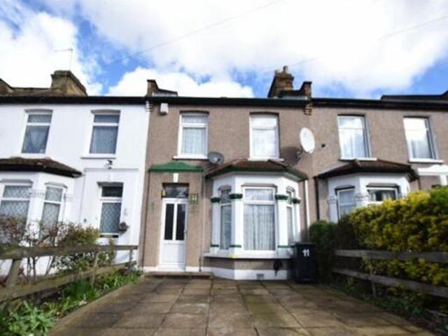 2 Bedroom Terraced House For Rent In Ilford, Essex