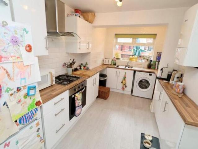 2 bedroom terraced house for rent in Irlam Avenue, Eccles, M30