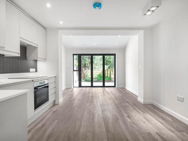 2 bedroom terraced house for rent in Observatory Street, Central North Oxford, OX2