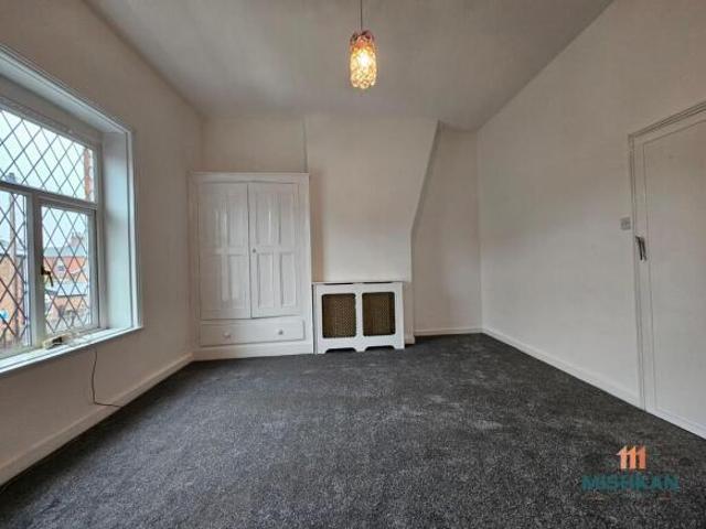 2 bedroom terraced house for rent in Old Road, Failsworth, Manchester, M35