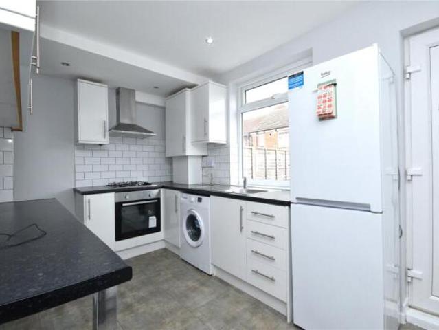 2 bedroom terraced house for rent in Oldfield Street, Leeds, LS12