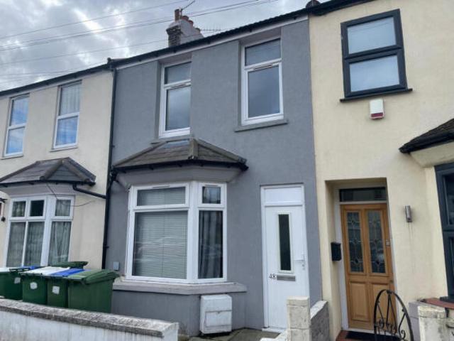 2 bedroom terraced house for rent in Overton Road, London, SE2 9SD, SE2