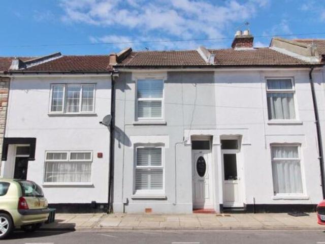 2 bedroom terraced house for rent in Oxford Road, Southsea, PO5