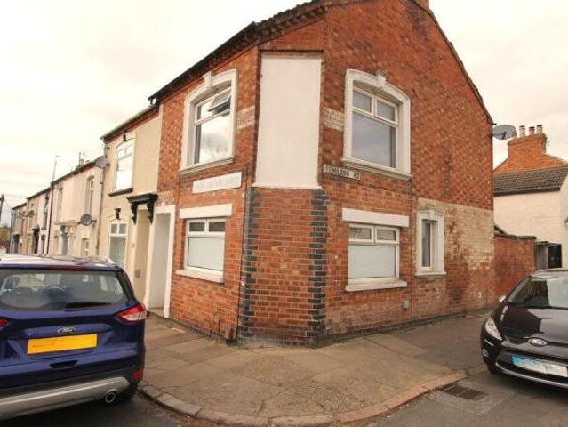 2 bedroom terraced house for rent in Lower Adelaide Street, Northampton, NN2