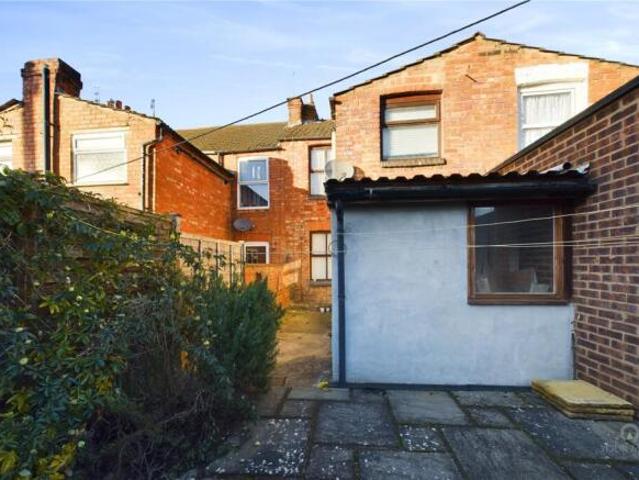 2 bedroom terraced house for rent in Lower Adelaide Street, Semilong, Northampton, NN2