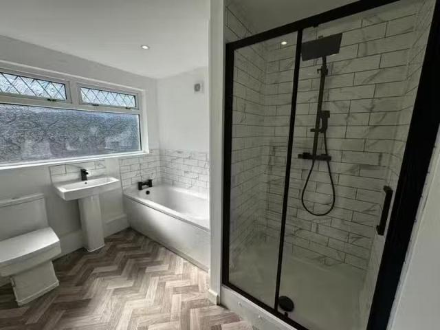 2 bedroom terraced house for rent in Lower Fforest Level, Moun.