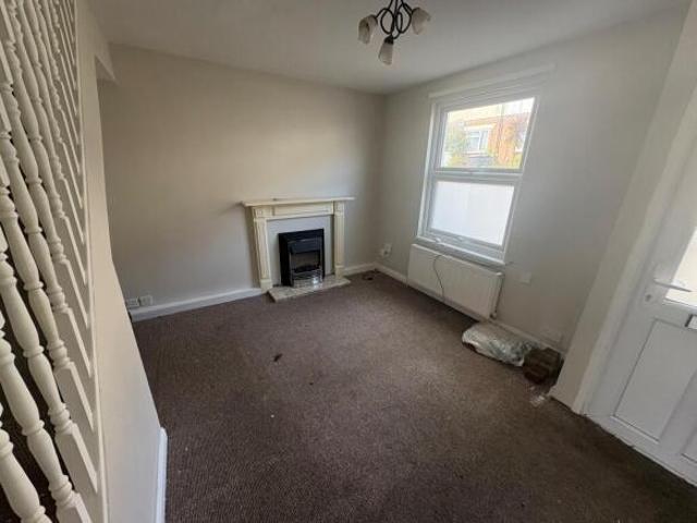 2 bedroom terraced house for rent in Lowther Road, Dover, CT17