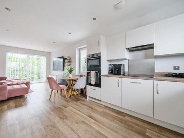 2 bedroom terraced house for rent in Loampit Road Erith DA8