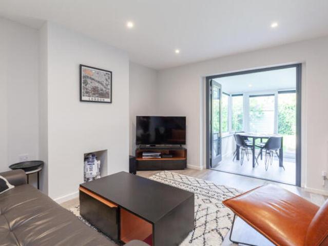 2 bedroom terraced house for rent in Lodge Close, Marston, Oxford, OX3