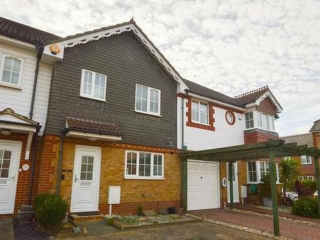 2 bedroom terraced house for rent in Long Beach Close Eastbourne BN23