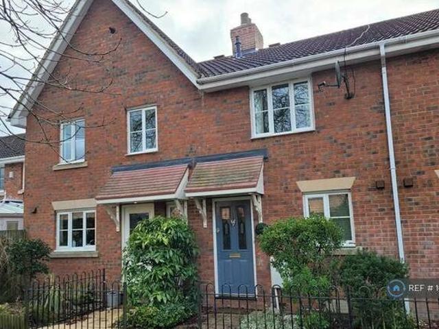 2 bedroom terraced house for rent in Long Hale Pitstone LU7