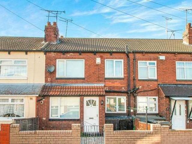 2 bedroom terraced house for rent in Longroyd Grove Leeds West Yorkshire LS11