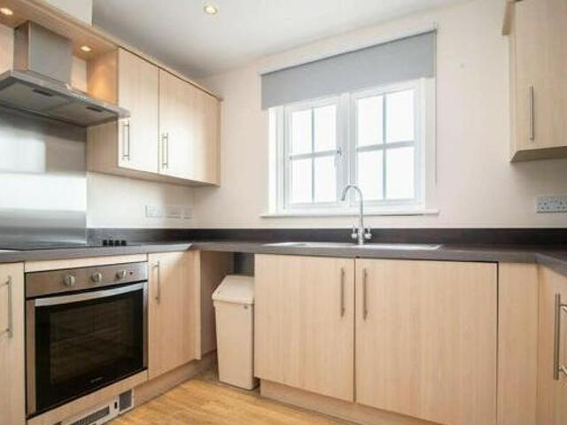 2 Bedroom Terraced House For Rent In London