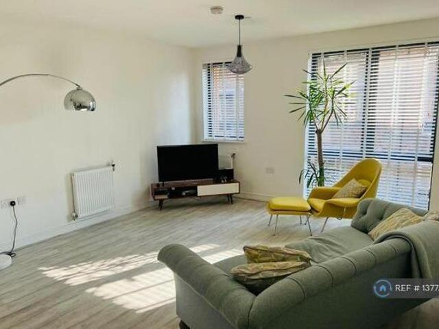 2 Bedroom Terraced House For Rent In London
