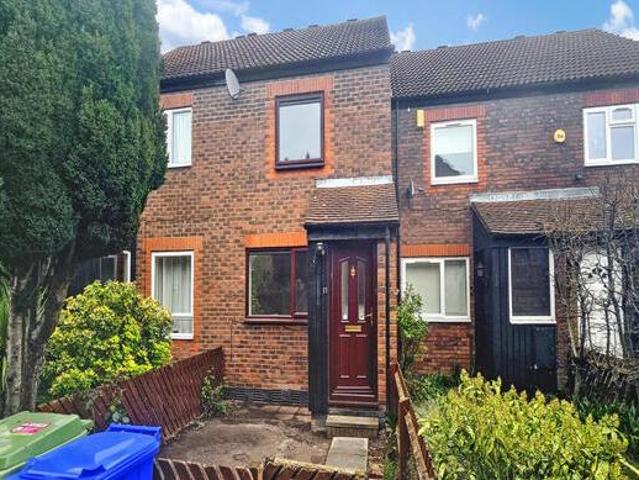 2 Bedroom Terraced House For Rent In London