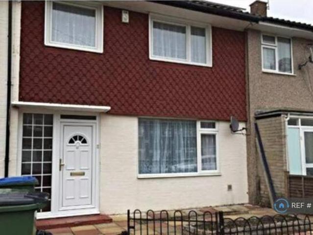 2 Bedroom Terraced House For Rent In London