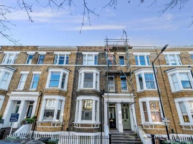 2 Bedroom Terraced House For Rent In London