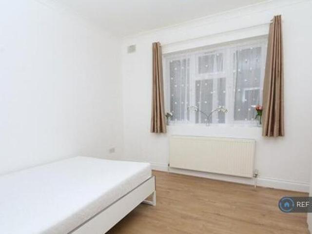 2 Bedroom Terraced House For Rent In London
